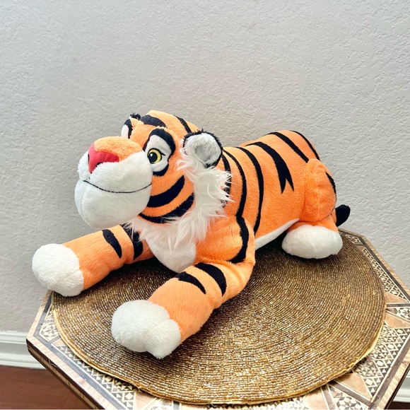 Disney | Toys | Disney Store Aladdin Jasmines Tiger Rajah Laying Down Plush Stuffed Animal 8 ...